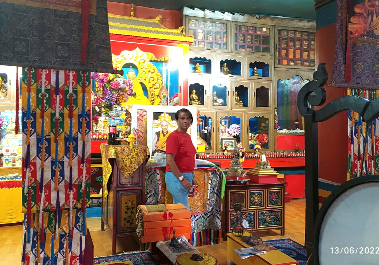 Majnu Ka Tilla: Vidhan Sabha Metro Station Cafés, Culture & Gurdwara