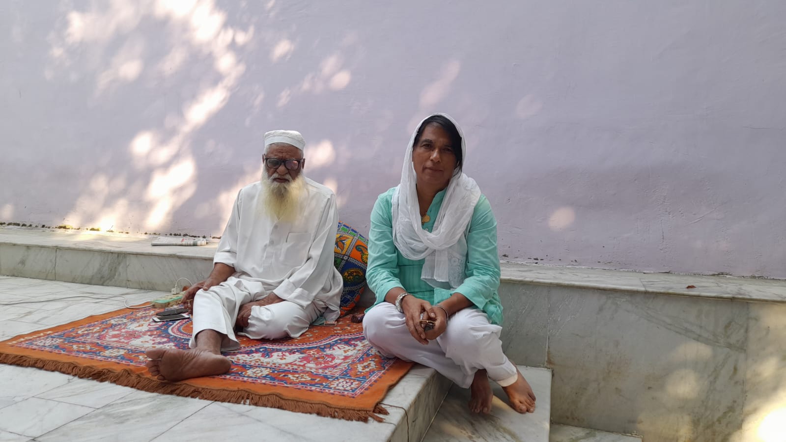 Dargah In Delhi-Famous Peer Baba Tour For Blessings