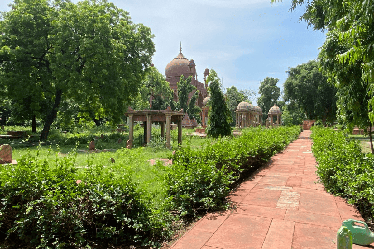 Red Taj Mahal in Agra: History Timing How To Reach